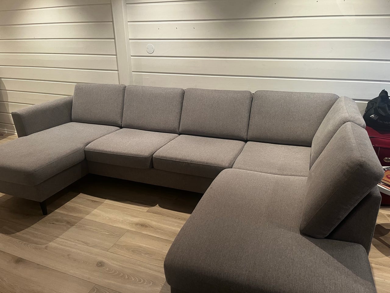 Selger pent brukt sofa - nesten som ny! | FINN-torget