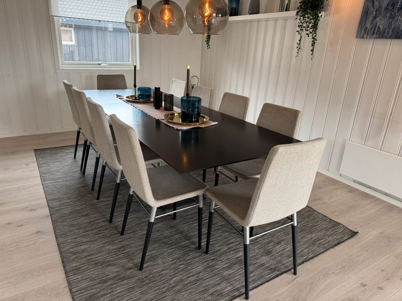 Stor sort fin Spisestue 10 Stoler (6-10 pers) I beste kvalitet. 263/183 ...