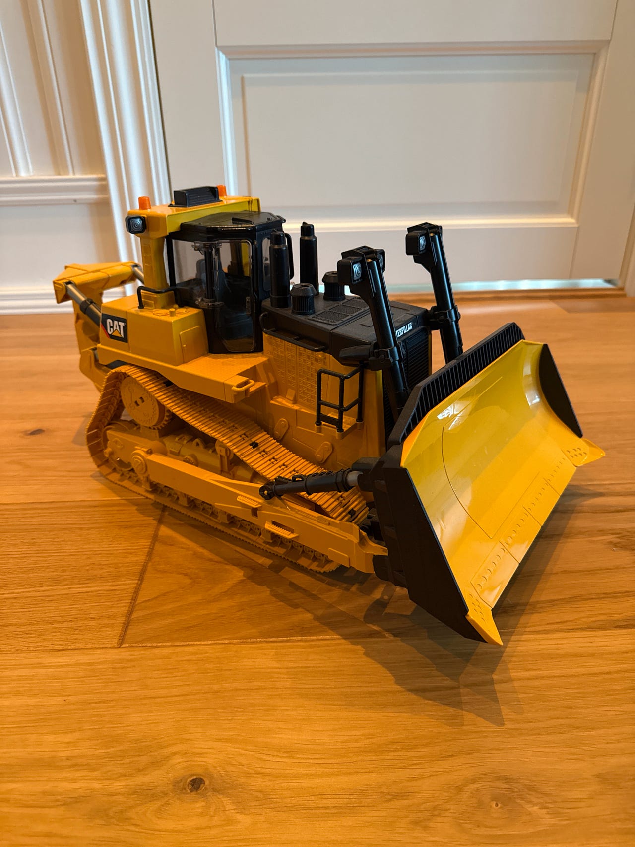 Bruder CAT bulldoser | FINN-torget