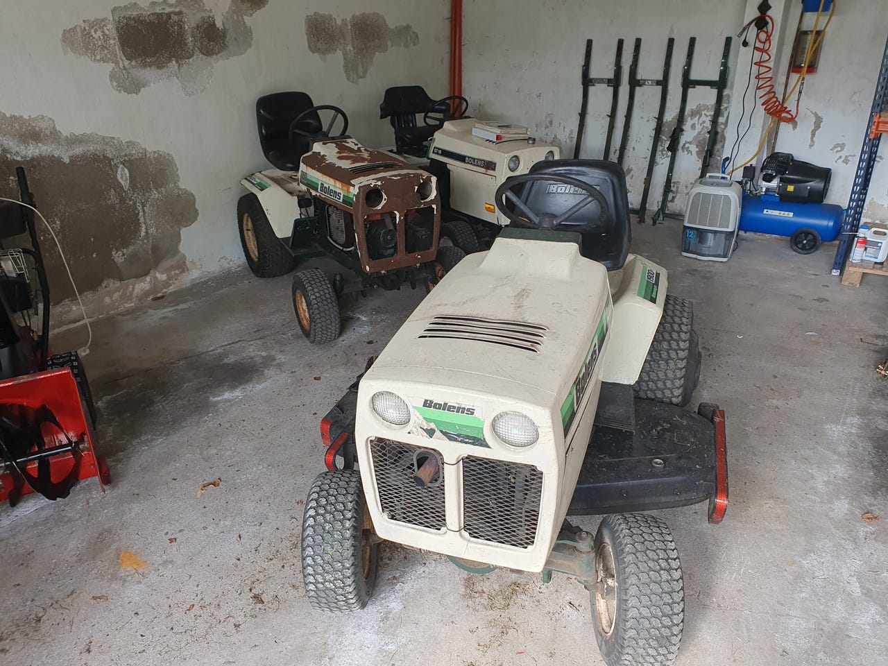 Bolens traktorer med utstyr QT-16 og 2 x QT-19 | FINN-torget