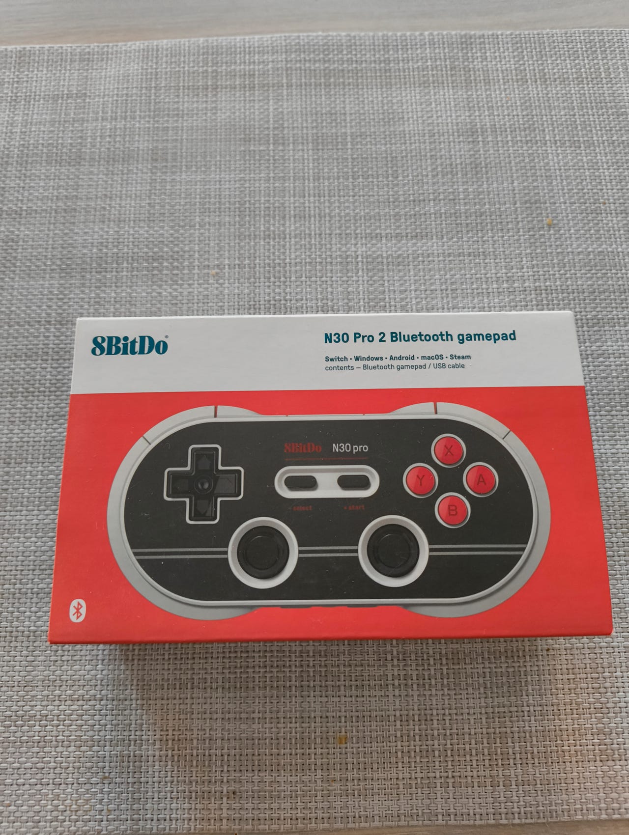 8BitDo N30 Pro 2 og 8BitDo Nes30 Pro | FINN-torget