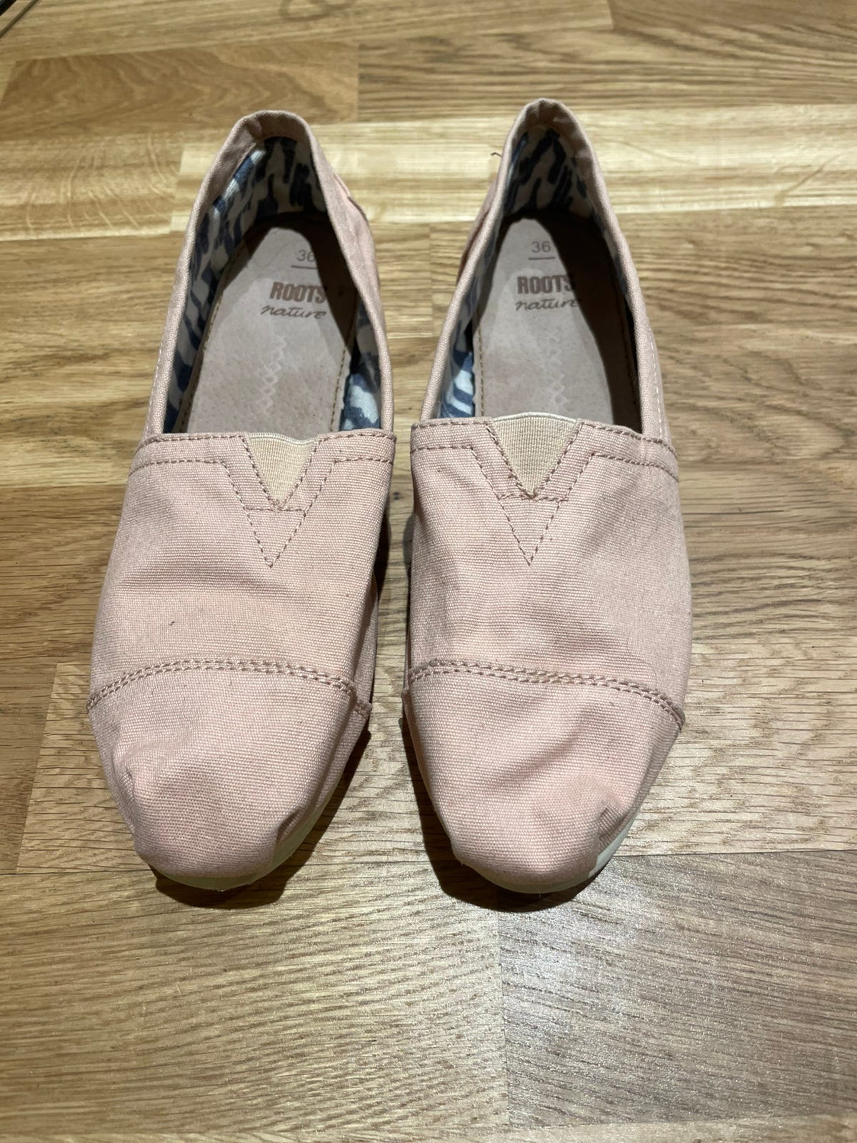 Roots slippers | FINN-torget