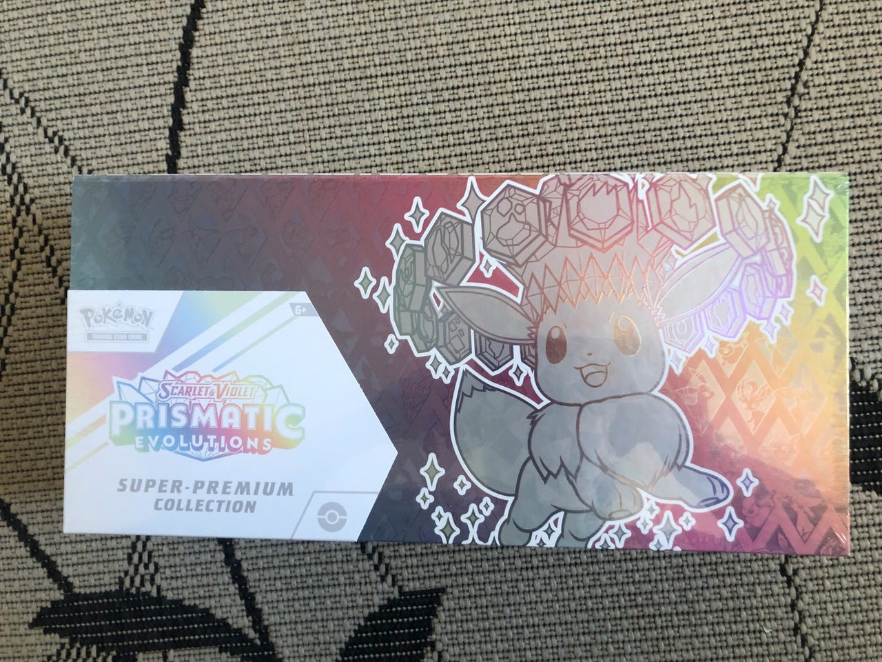 Prismatic Evolutions Super Premium Collection Box | FINN-torget