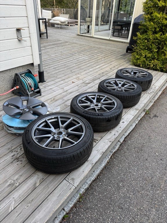 Tesla Model 3 - Original Aero dekk og felger | FINN-torget