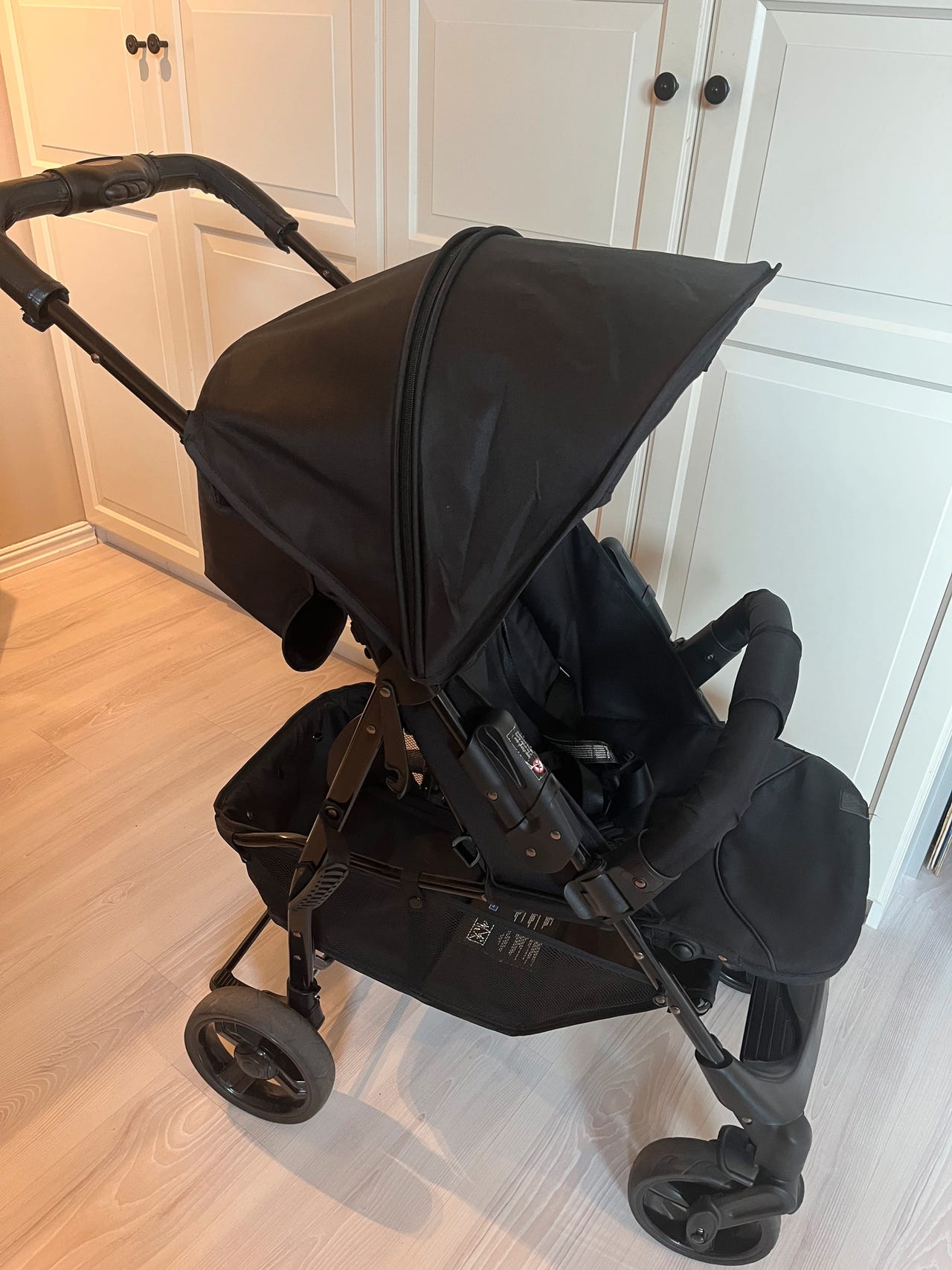 Yngri Trillevogn Sort | FINN-torget