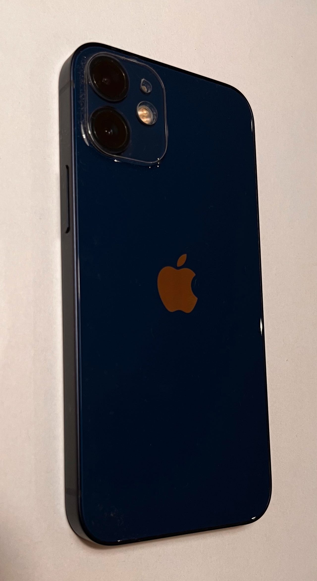 Apple iPhone 12 mini 64 GB vurderes solgt. | FINN-torget