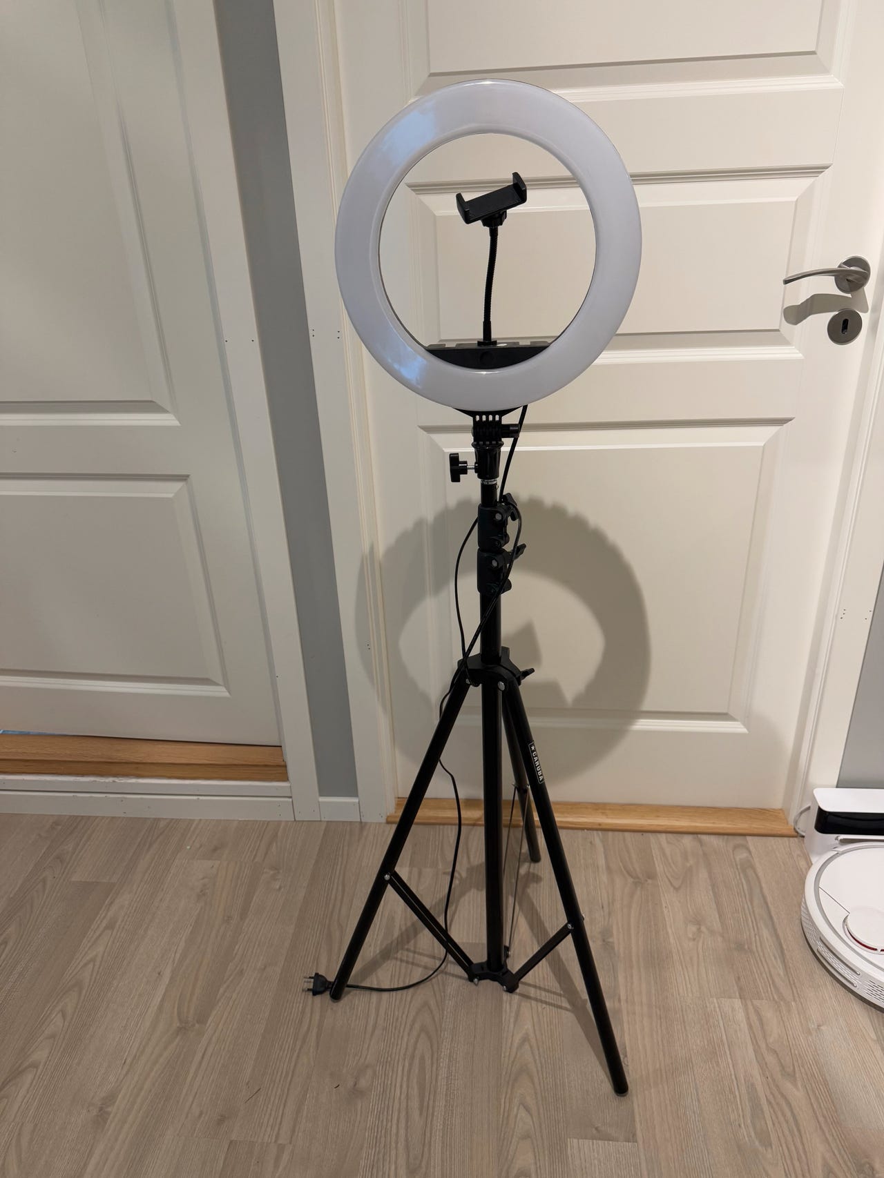 Ring light med stativ og mobilholder | FINN-torget