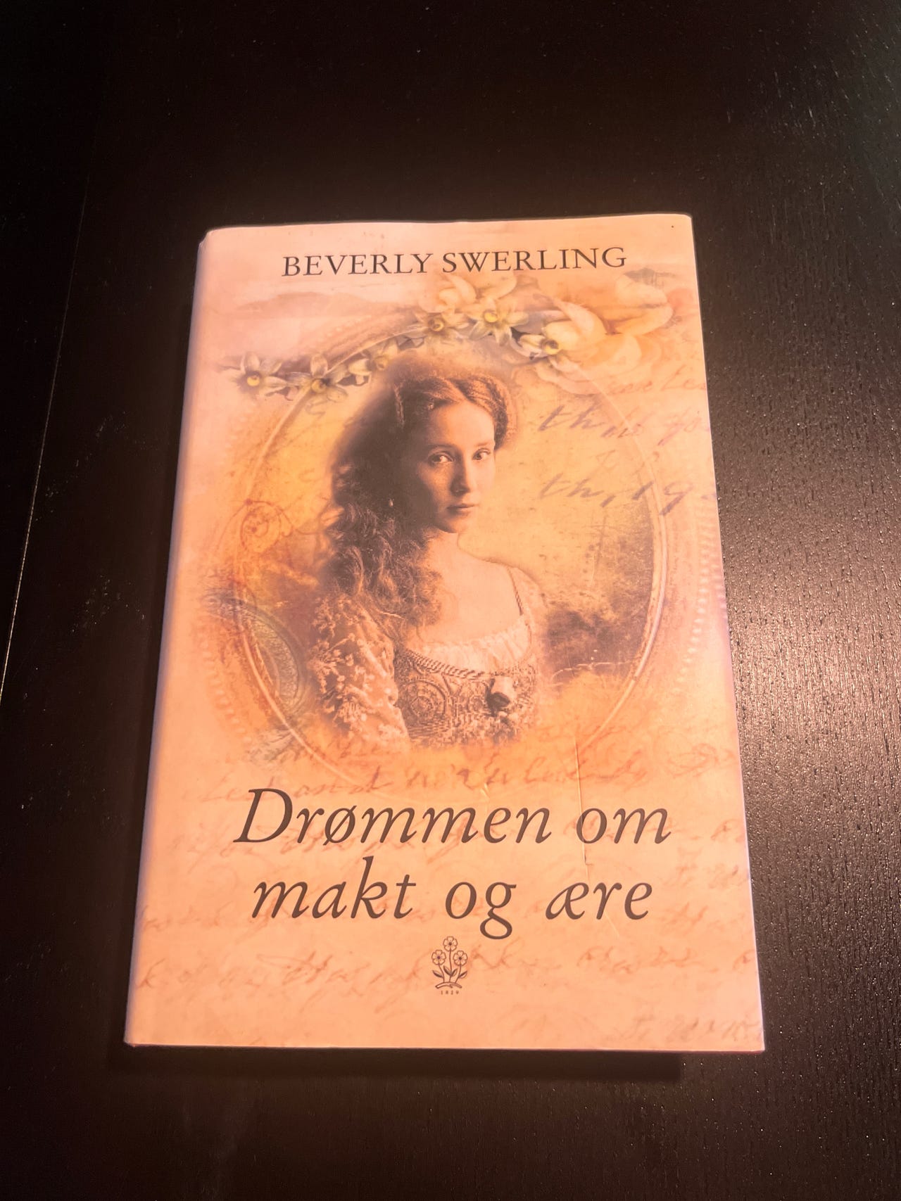 Drømmen om makt og ære av Beverly Swerling | FINN-torget