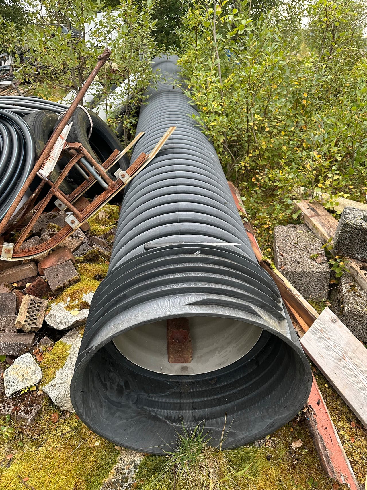 Wavin Rør 600 mm diameter svart plast | FINN-torget