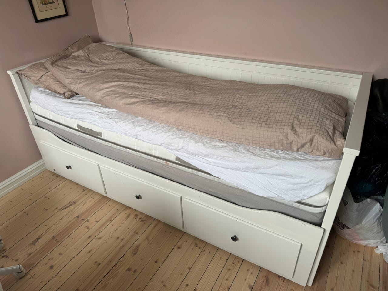 IKEA Hemnes seng 80x200 gis bort | FINN-torget