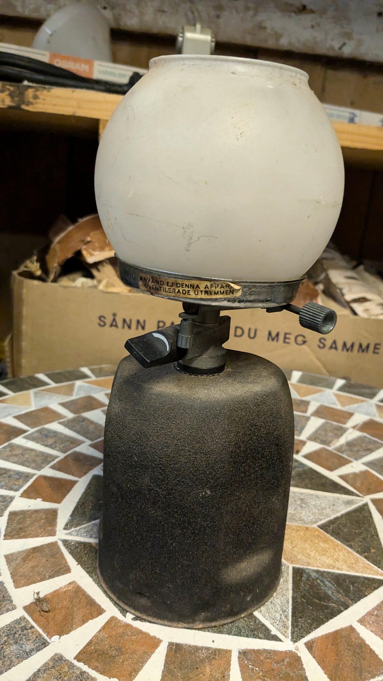 Vintage gass lampe til camping inkl gass beholder | FINN-torget