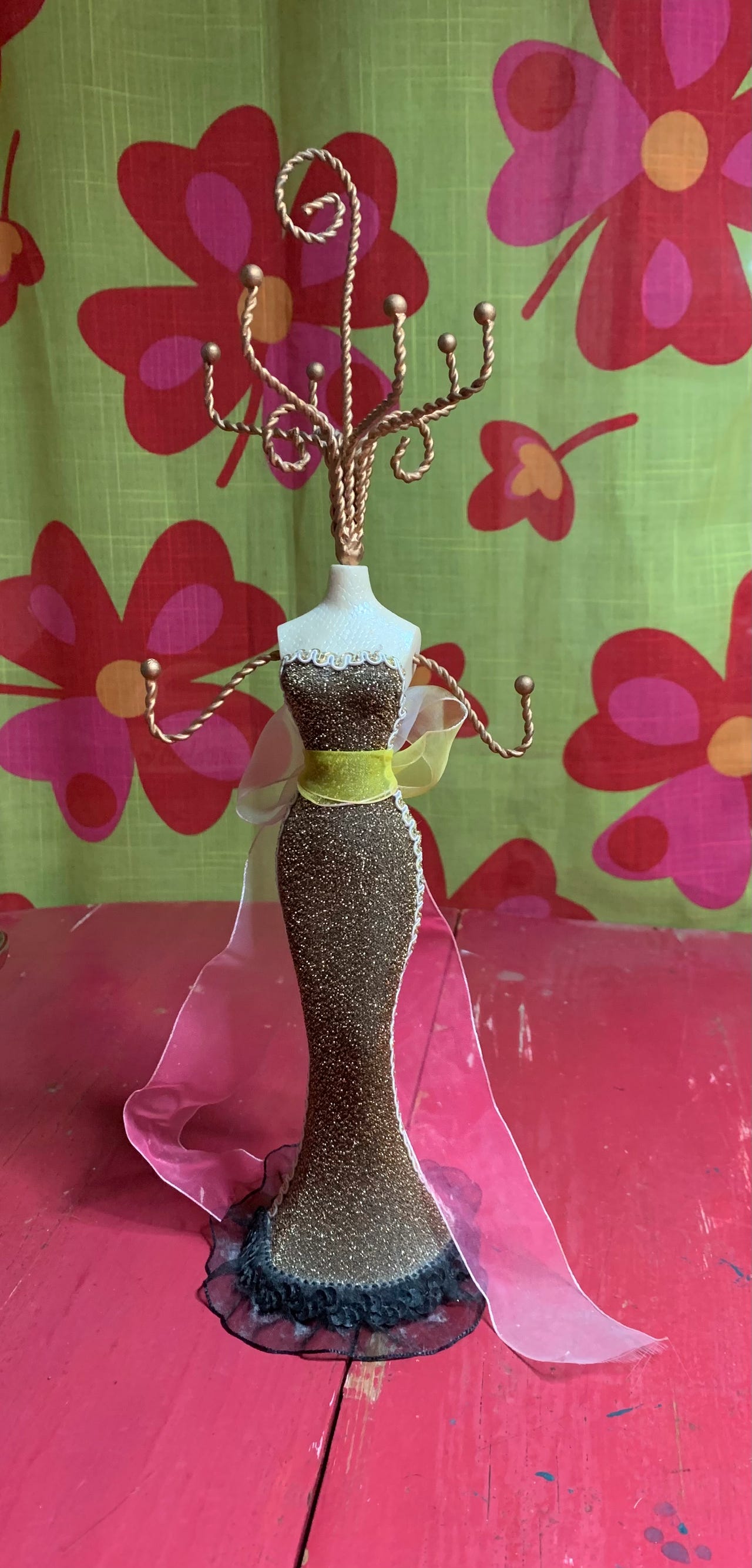 Smykke-stativ dame | FINN-torget