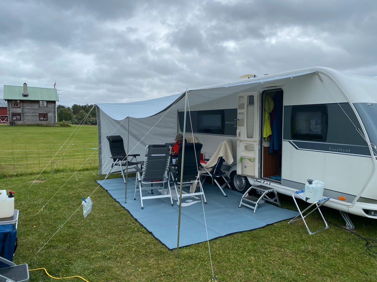 Solseil til campingvogn selges | FINN-torget