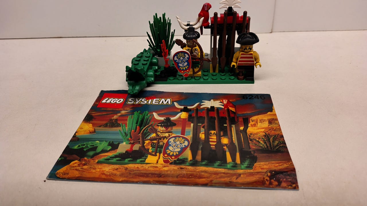 Lego Pirates Crocodile Cage | FINN-torget