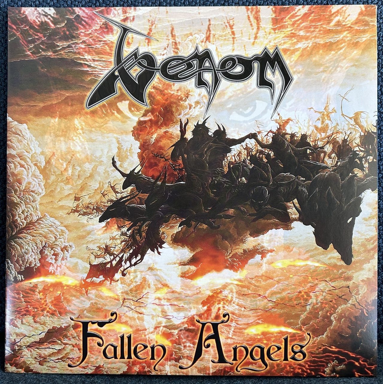 Venom Fallen Angels 2011 | FINN-torget
