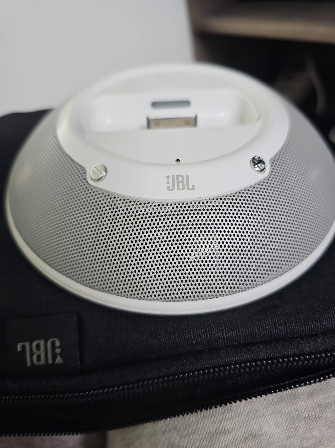 JBL on stage micro | FINN-torget