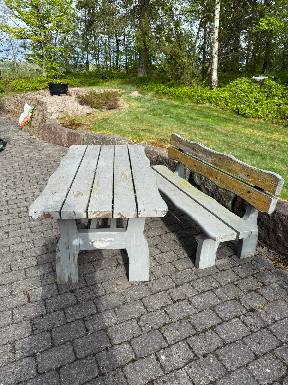 Bord og benk i heltre furu | FINN-torget