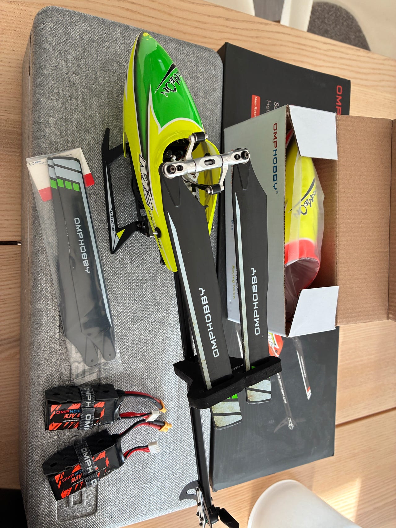 Omp hobby m2 explore v2 + radiomaster tx16s Max hall 16ch + 4 batterier ...