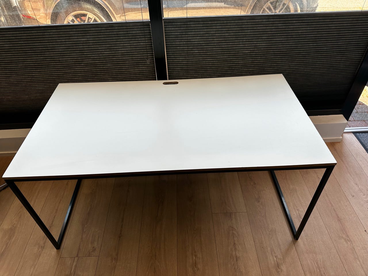 RESERVERT Skrivepult / databord gis bort! | FINN-torget