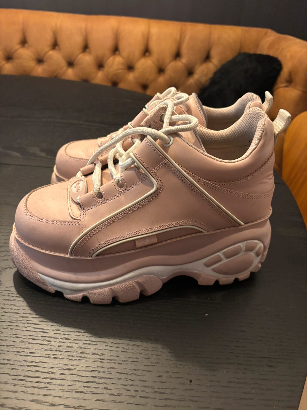 Buffalo sko lys rosa strl 39 | FINN-torget