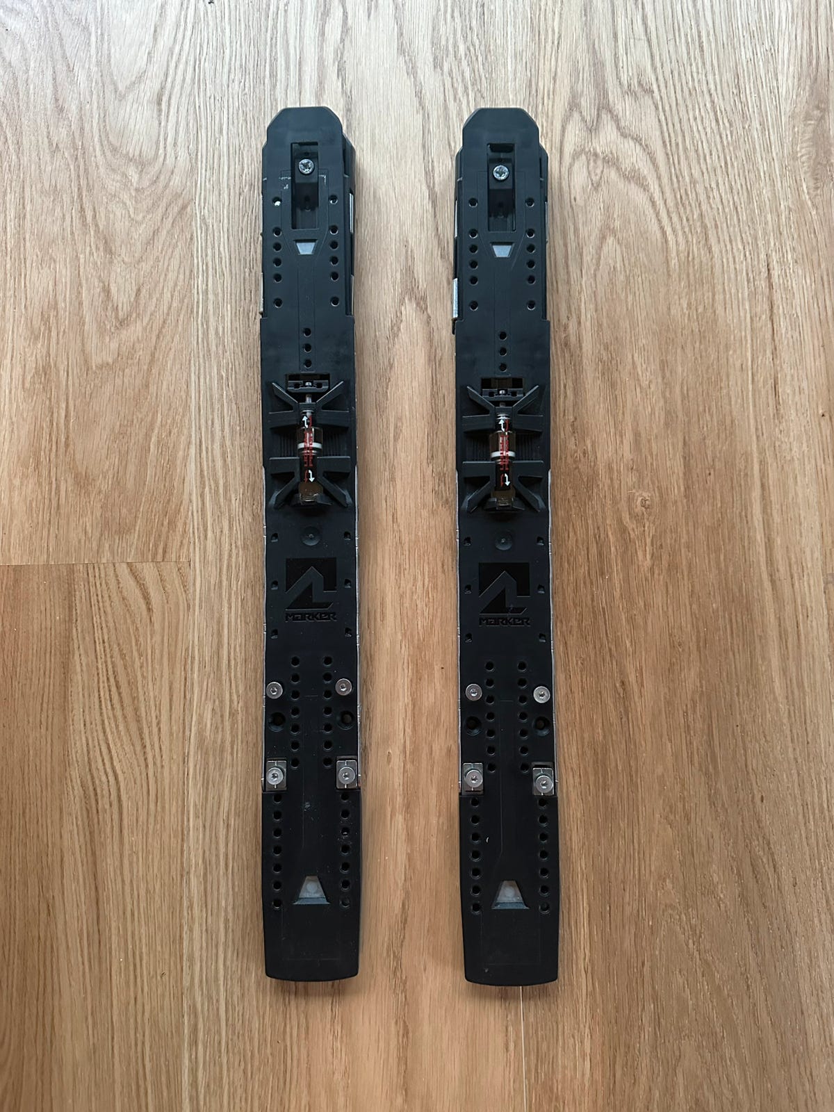 Marker World Cup Piston plater (nye) | FINN-torget