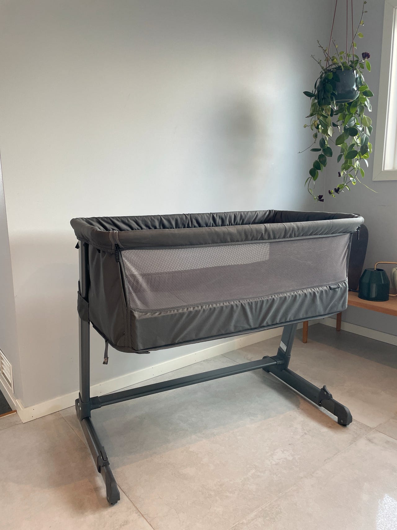 Yngri bedside reiseseng | FINN-torget