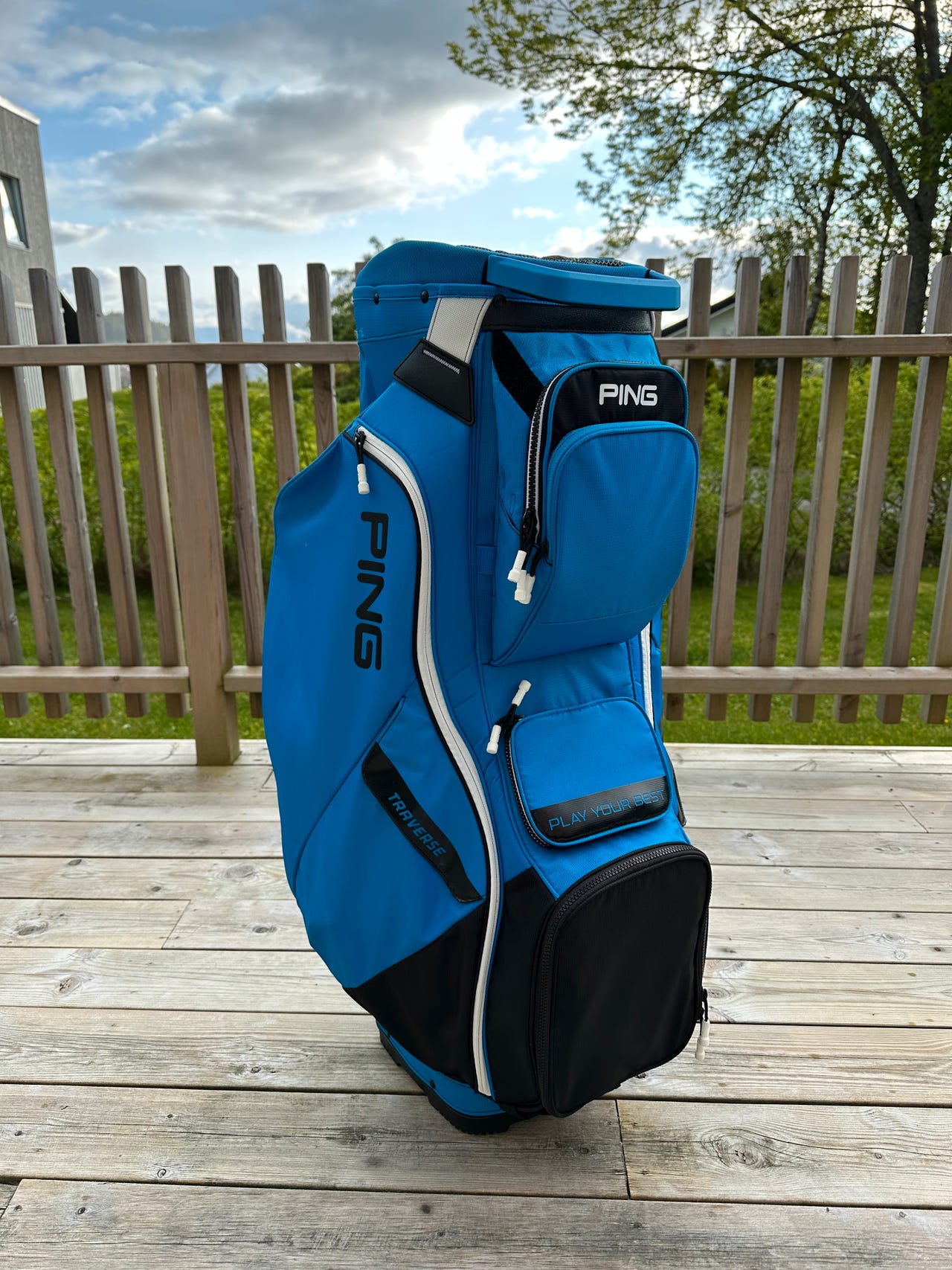 Ping Traverse Trallebag i blå og sort | FINN-torget