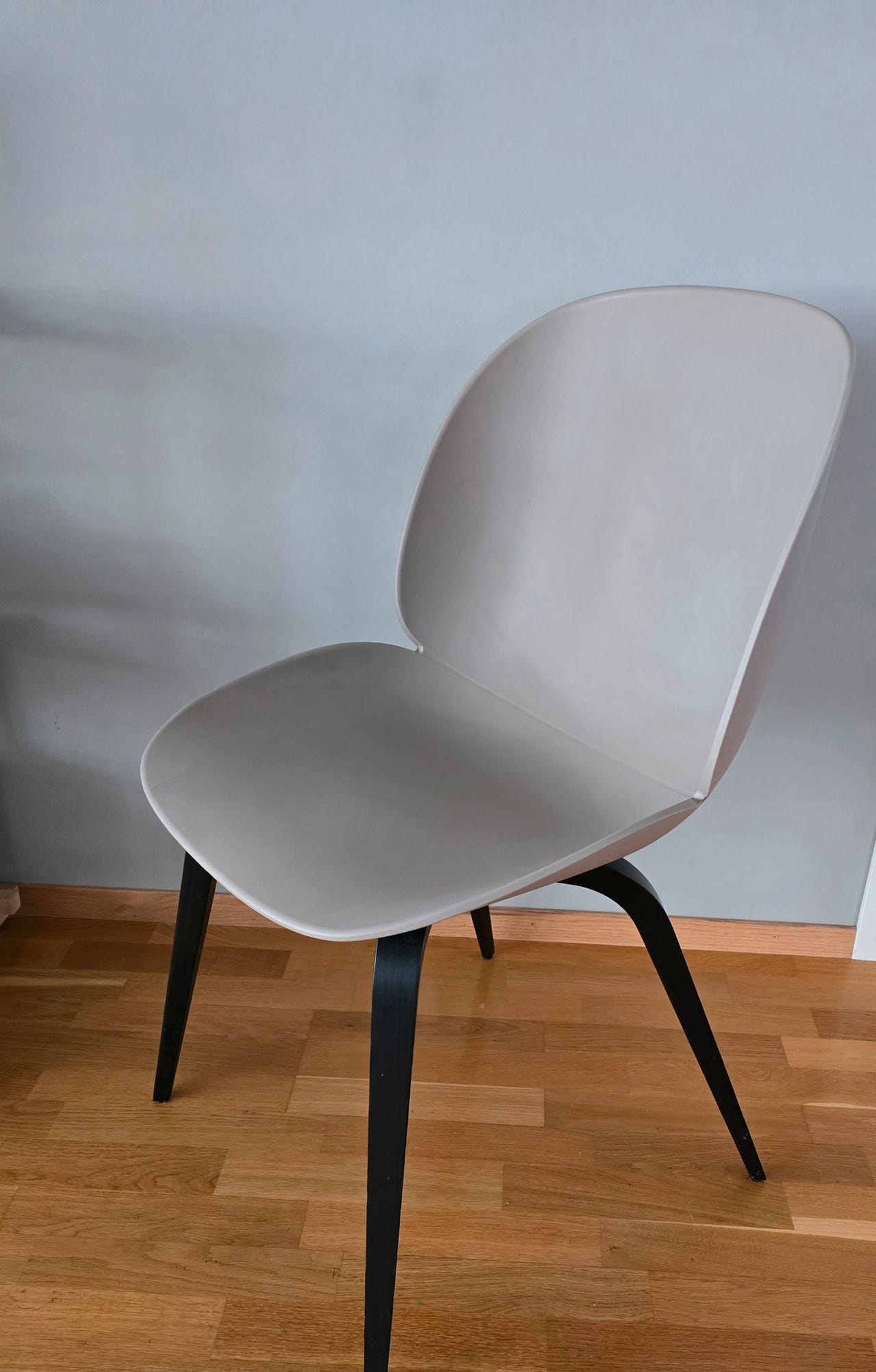 Gubi Beetle stol | FINN-torget