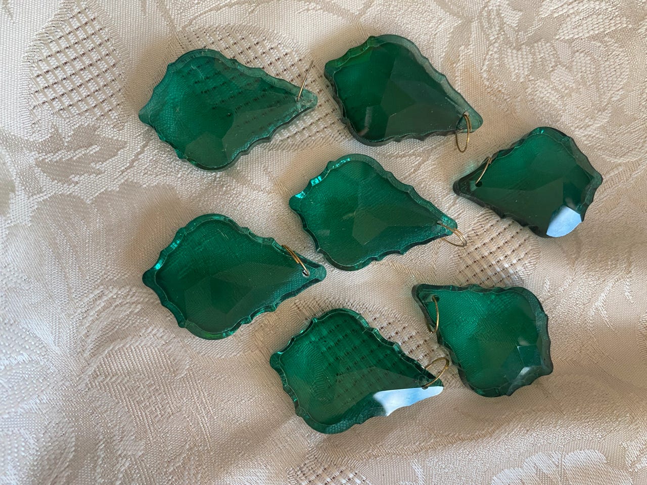 SOLGT 250225. 7 vakre glassprismer i grønt TS samlet | FINN-torget