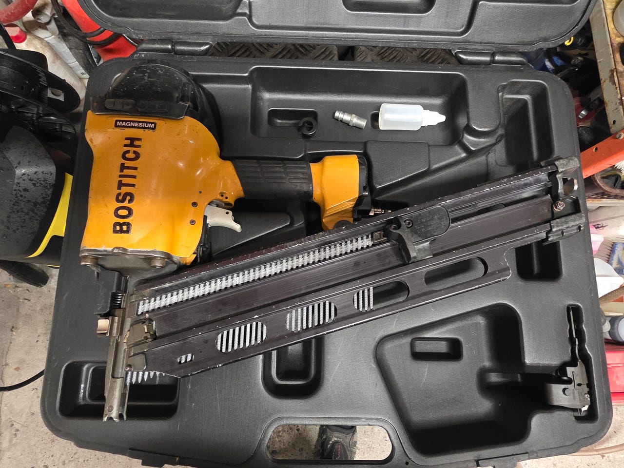 Spikerpistol Bostitch N89RH17- 2MCN for vanlig magasinert spiker og ...