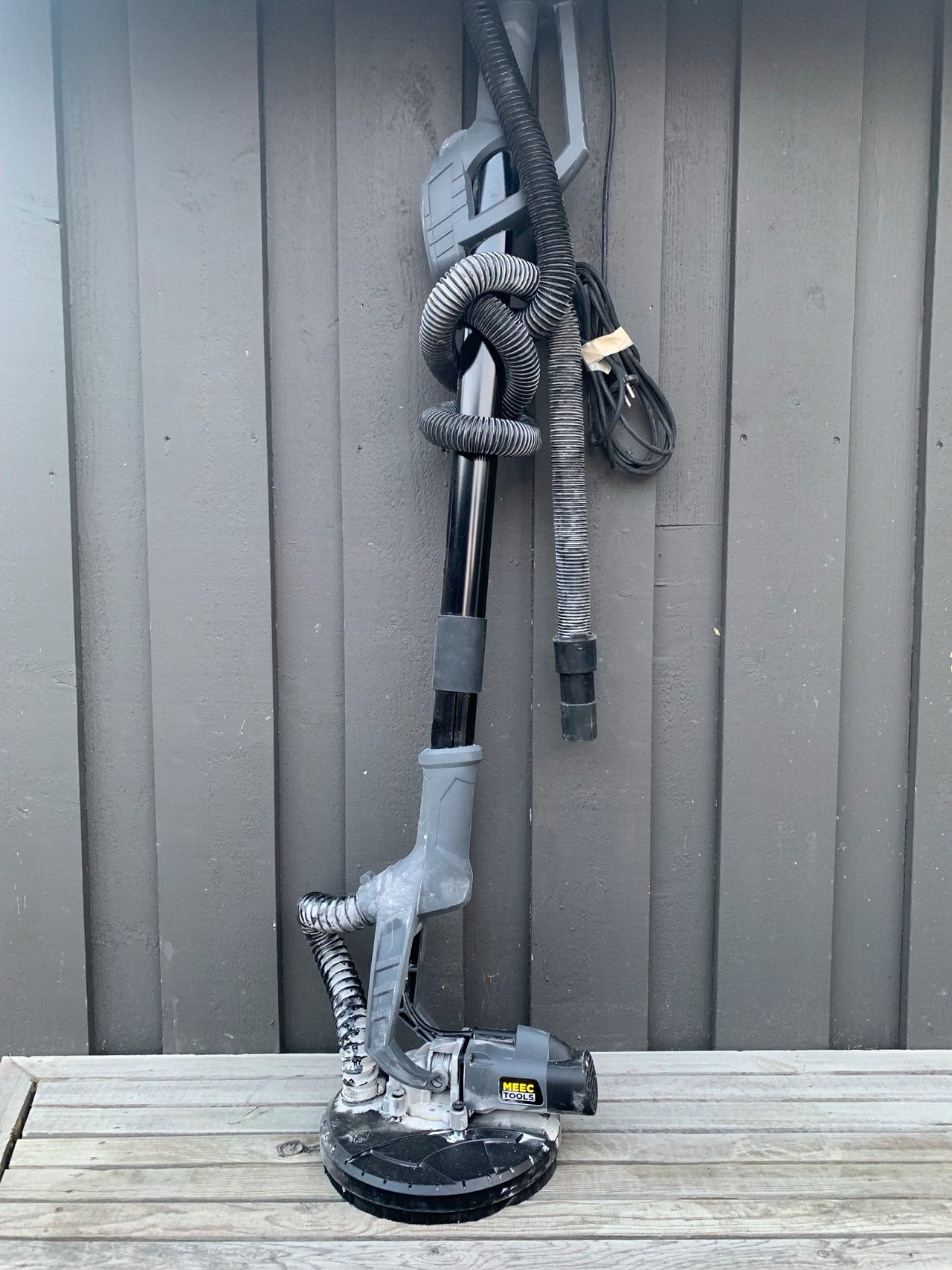 Tak-/veggsliper (gips giraff) | FINN-torget