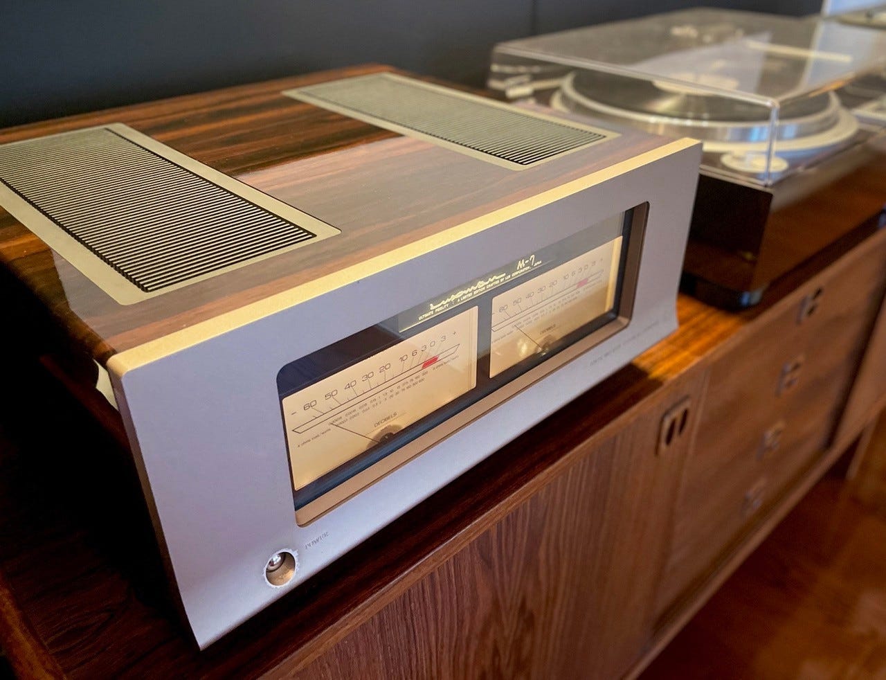 Luxman M-7 Signature - klassisk high-end japansk effektforsterker selges | FINN-torget