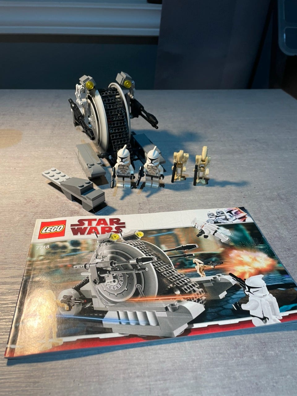 Lego 7748 Corporate Alliance tank droid | FINN-torget