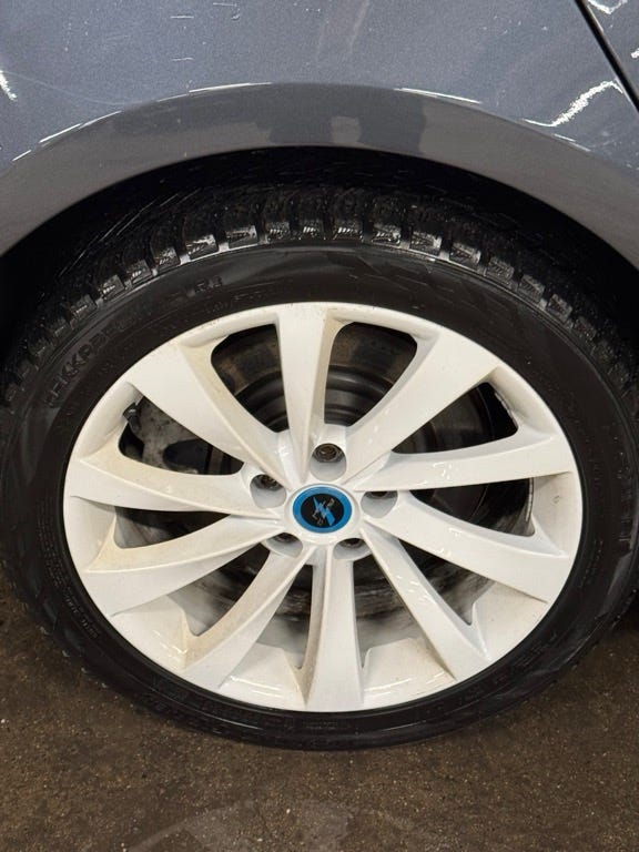 Tesla Model 3 Vinterdekk med nye felger | FINN-torget