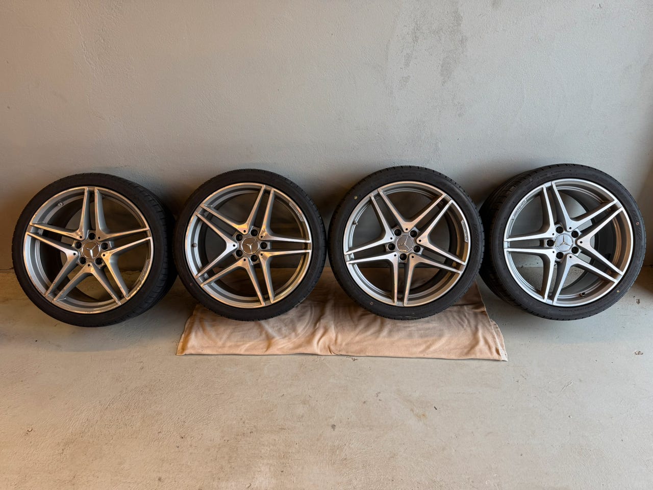 Mercedes AMG felger | FINN-torget