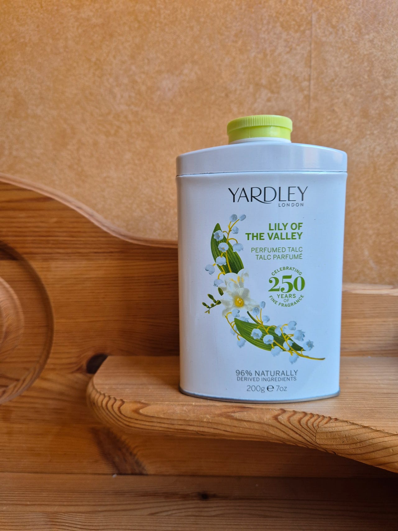 Yardley Lily of the valley Perfumed talc 200 gr | FINN-torget