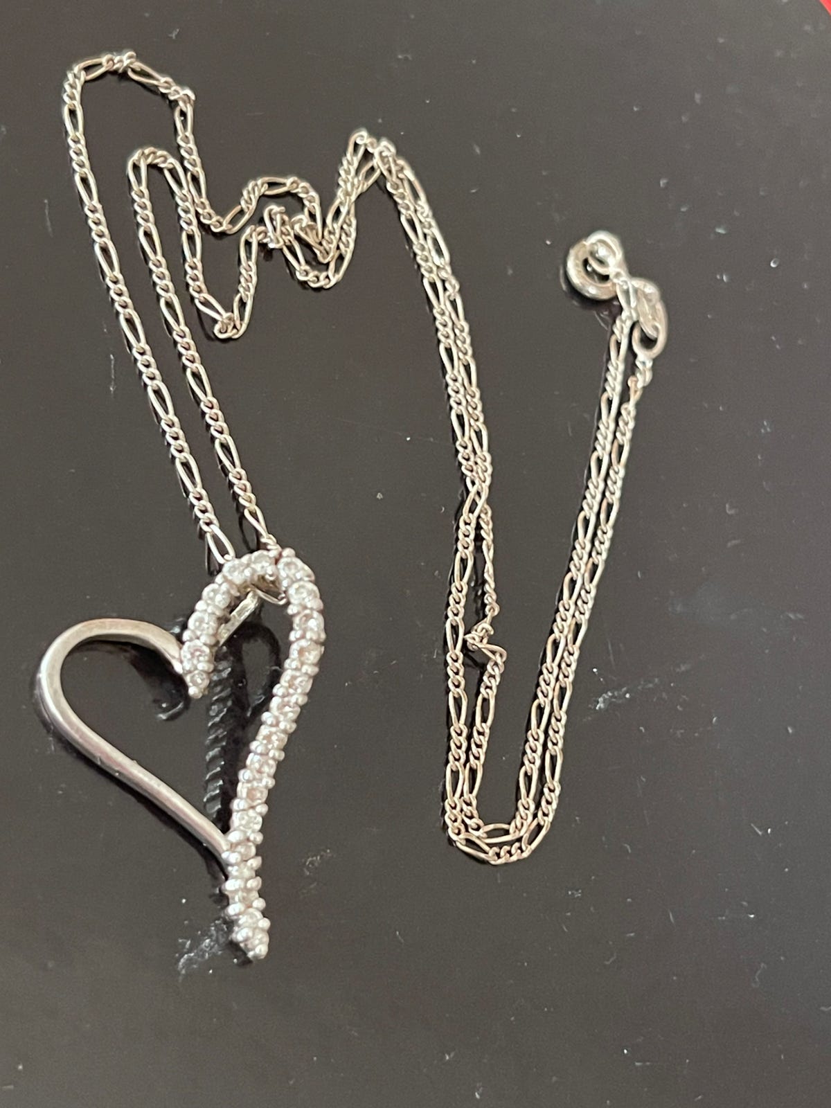 Fint kjede med stor anheng i sølv 925 | FINN-torget