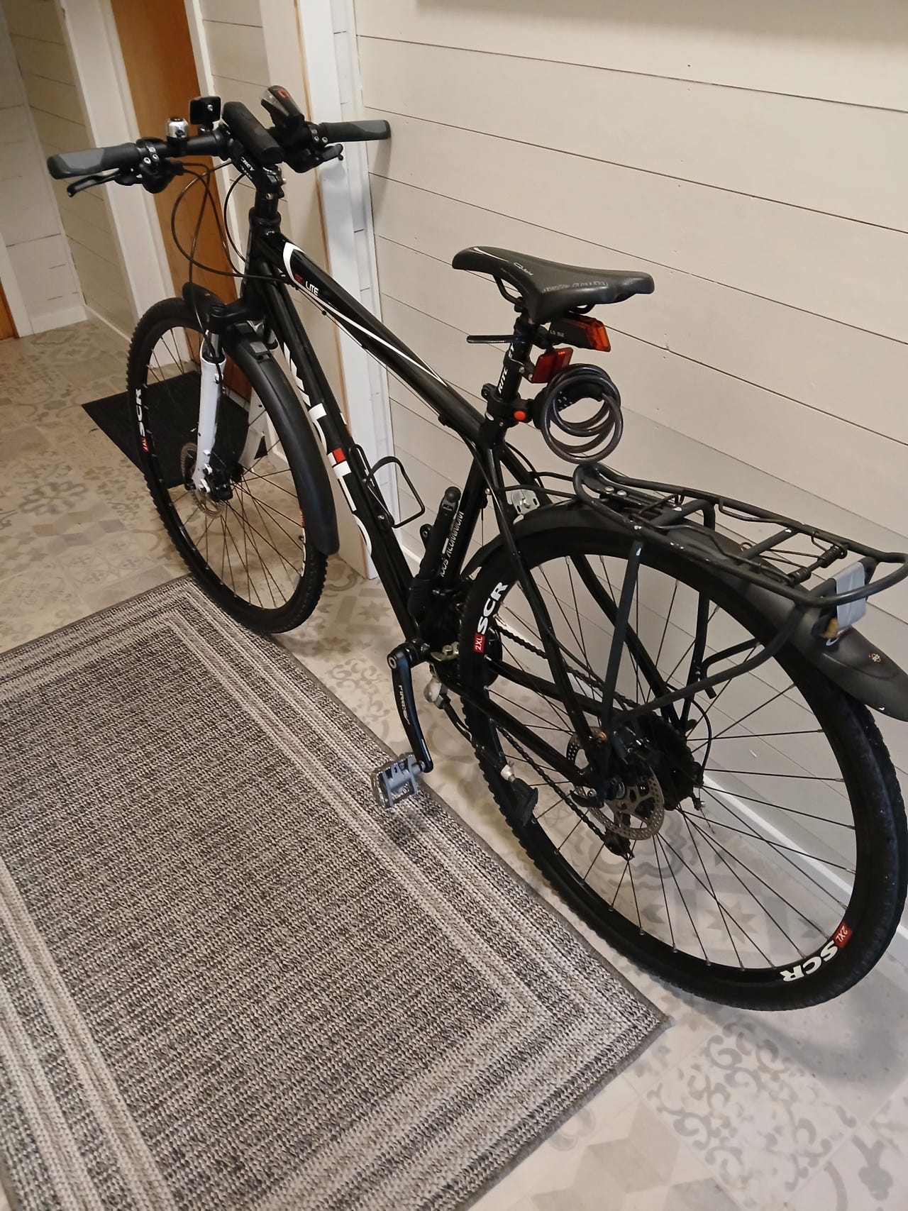 WHITE SC LITE | FINN-torget