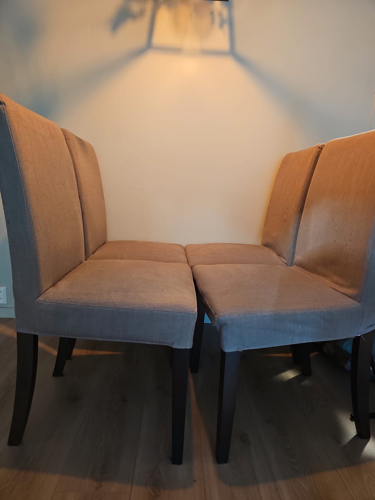 RESERVERT IKEA Henriksdal stoler, gråbeige med svart stolben | FINN-torget