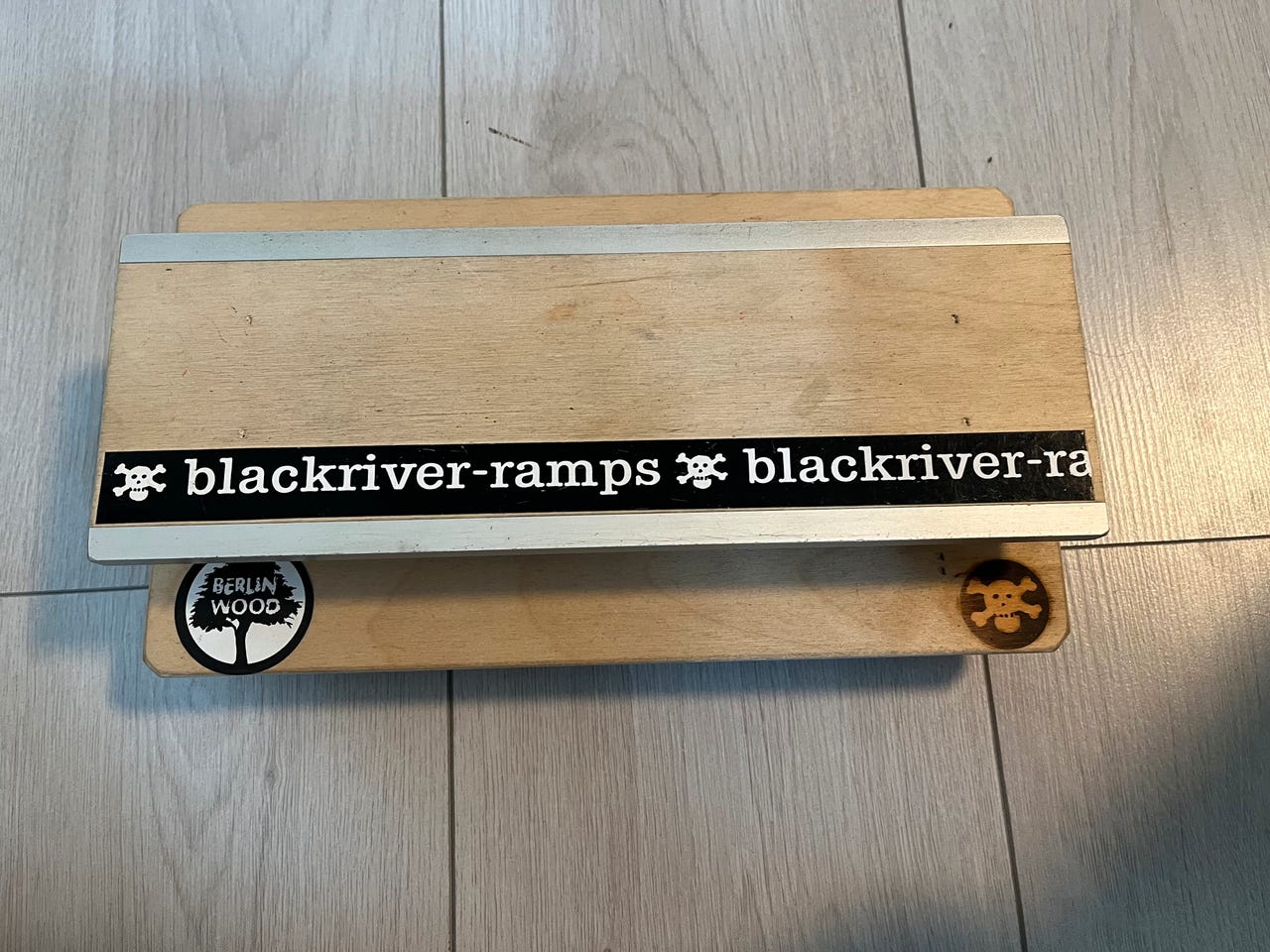 Blackriver Fingerboard Table | FINN-torget