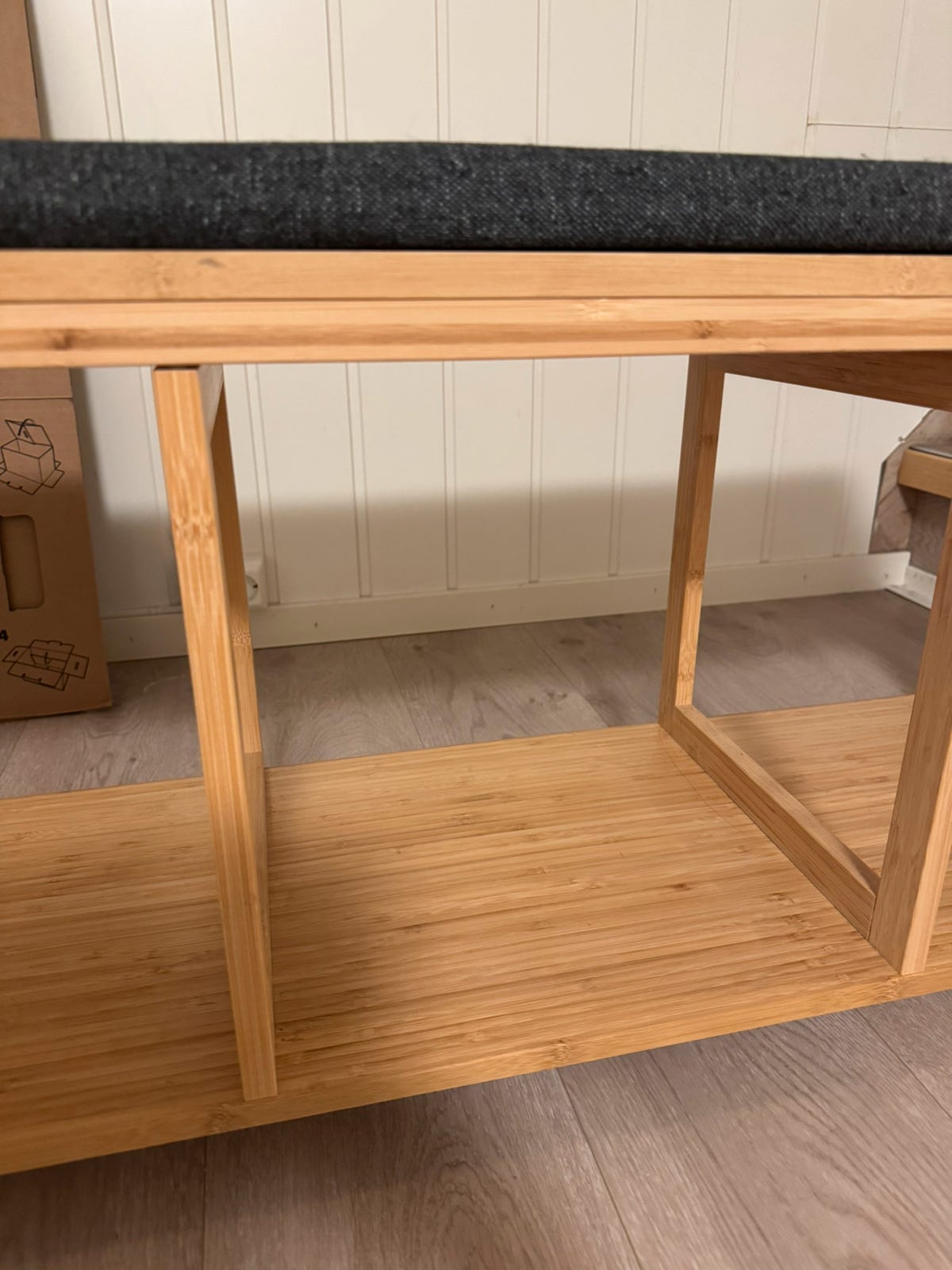 Pent brukt entrebenk selges | FINN-torget