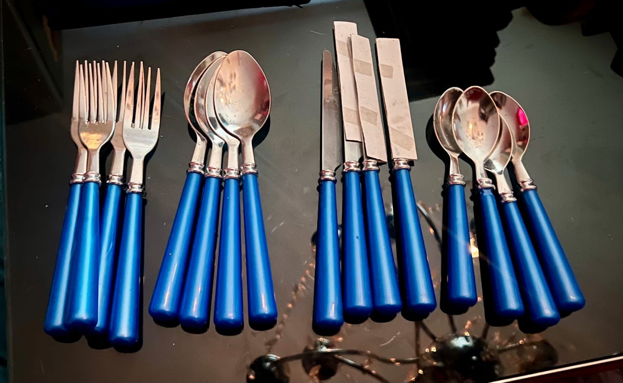 Ubrukt! 4 pers. | Fullverdig: 16 deler | Kongeblå bestikk | Vintage ...