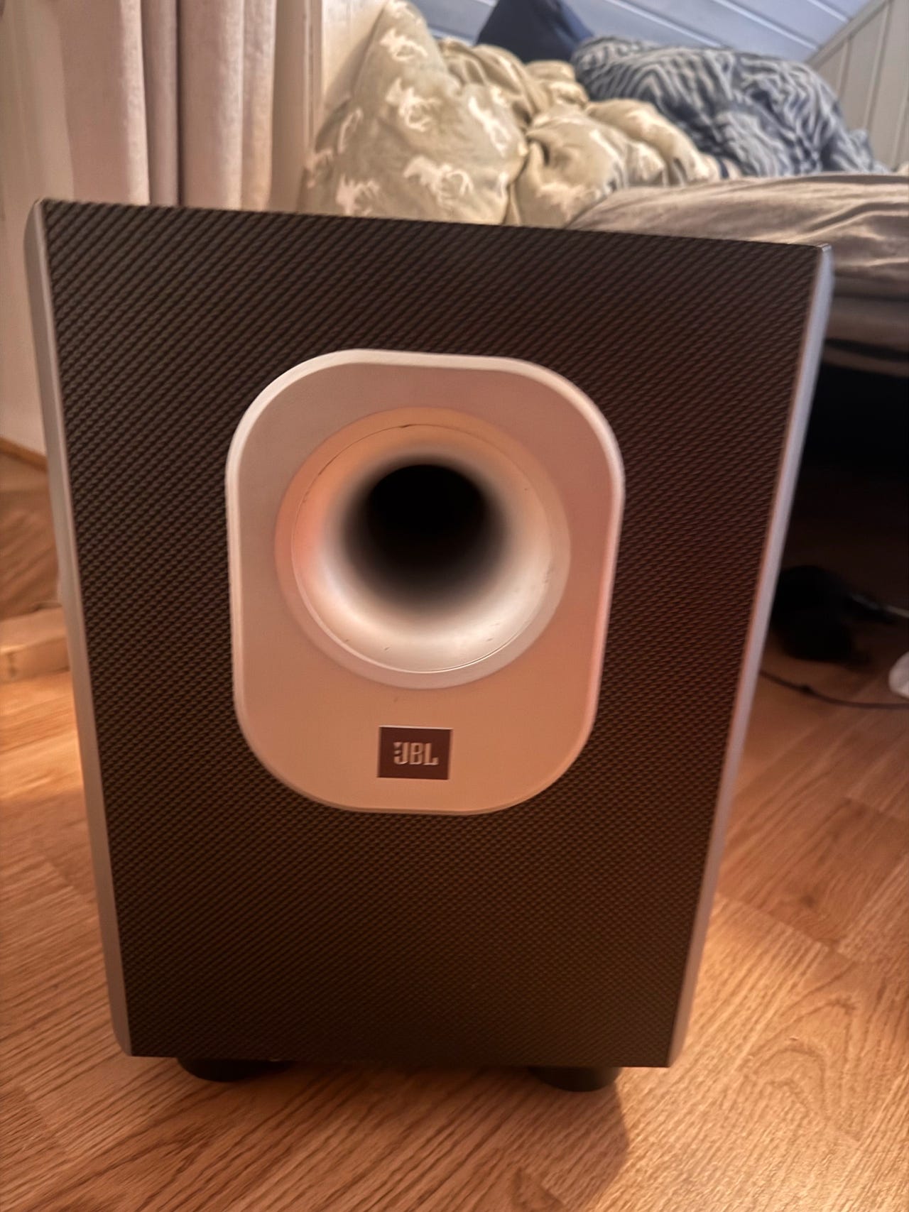 JBL Subwoofer Høyttaler Svart | FINN-torget