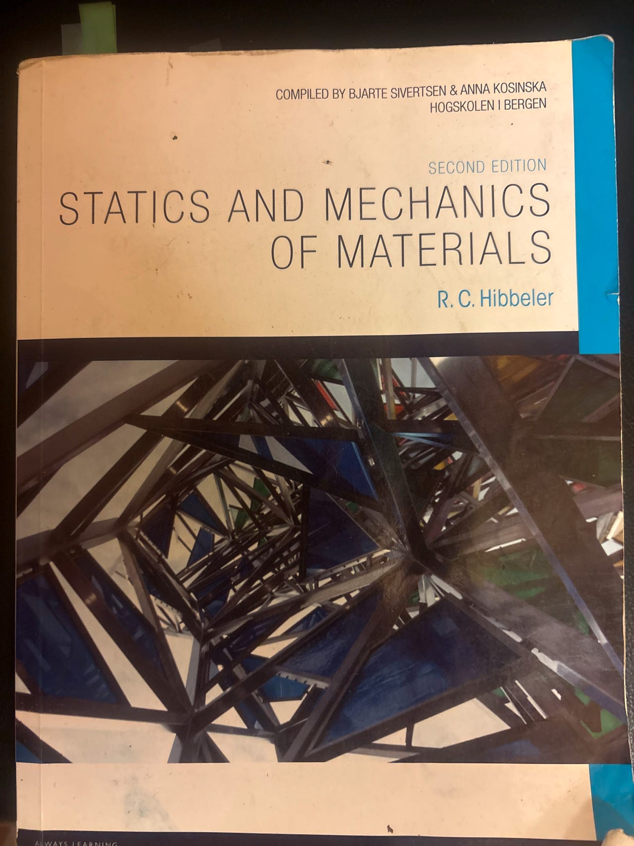 R. C. Hibbeler Statics and Mechanics of Materials Tekstbok Arkitektur ...