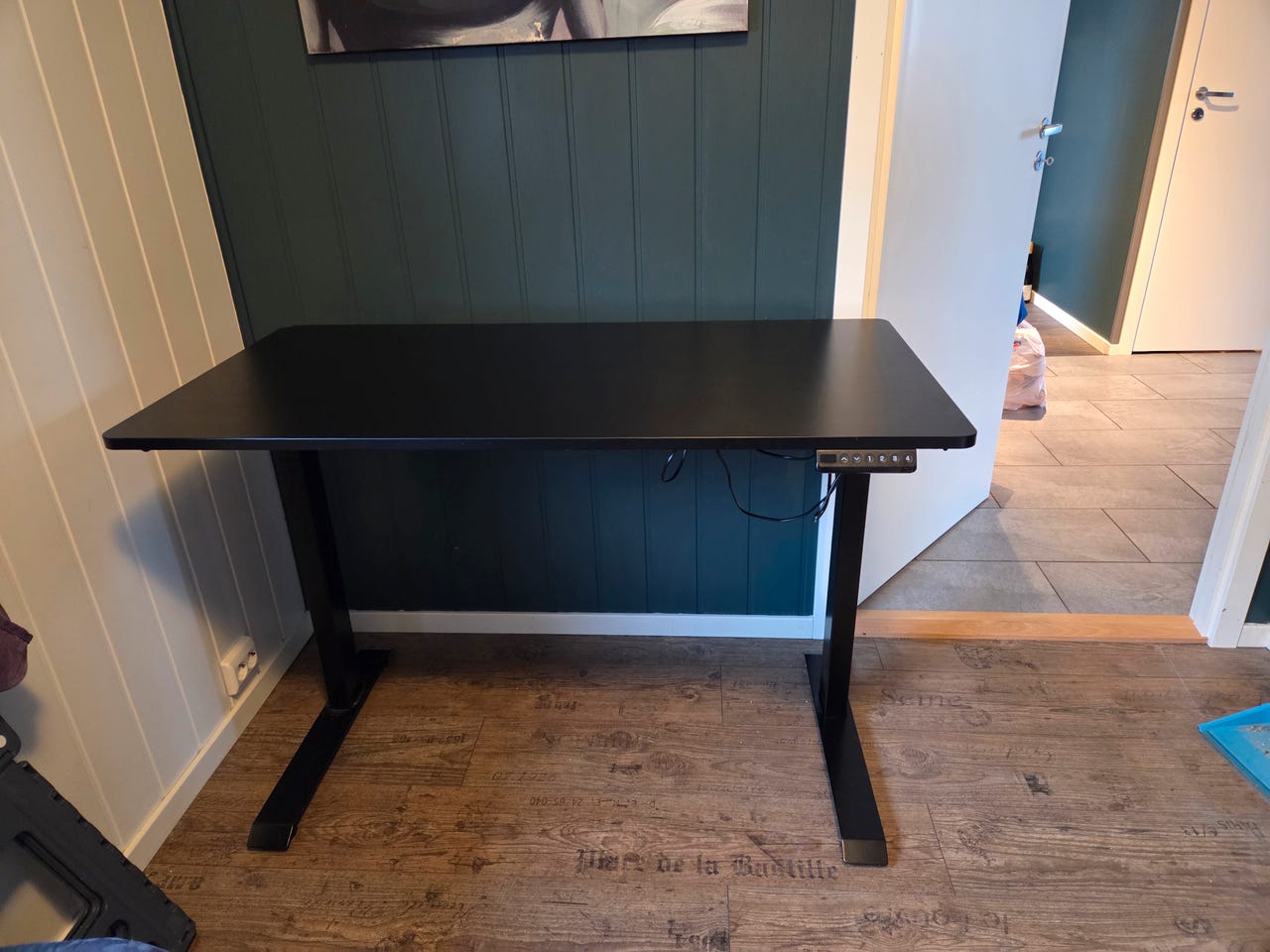 Hev senk pult i sort | FINN-torget