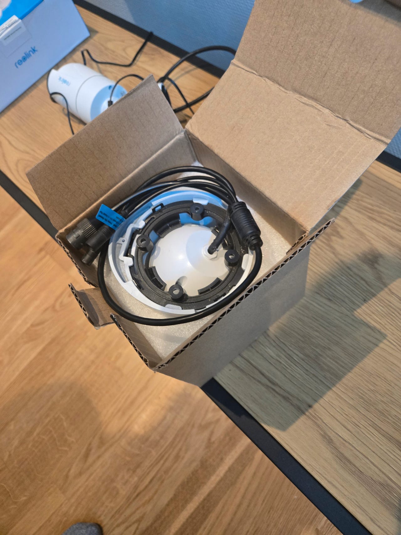 Reolink RLC‑420 4 MP PoE Dome‑kamera – 30 m IR, mikrofon | FINN-torget