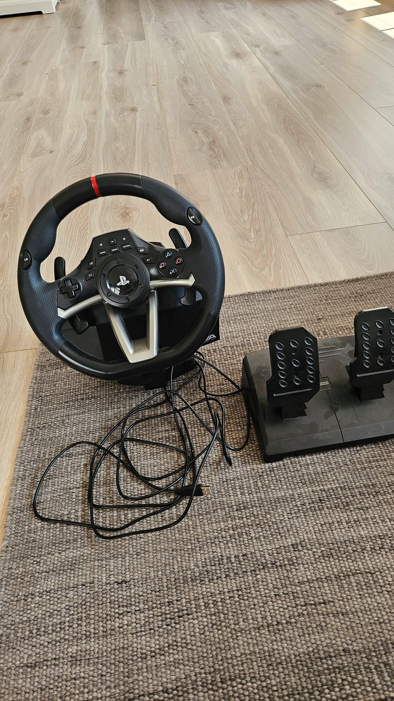 Hori RWA Ratt og pedaler til PS4 | FINN-torget