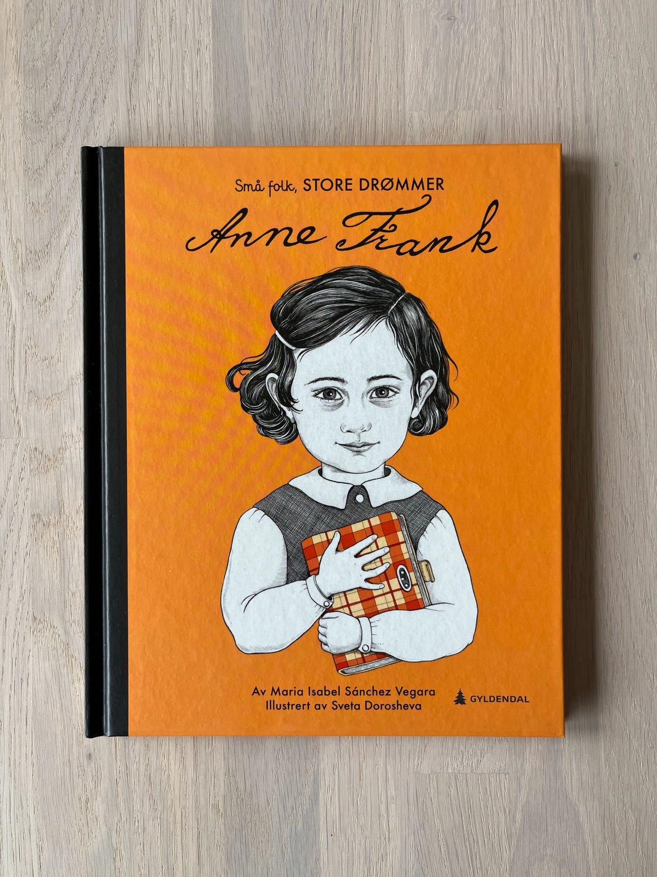 Bok: Små folk, store drømmer - Anne Frank | FINN-torget
