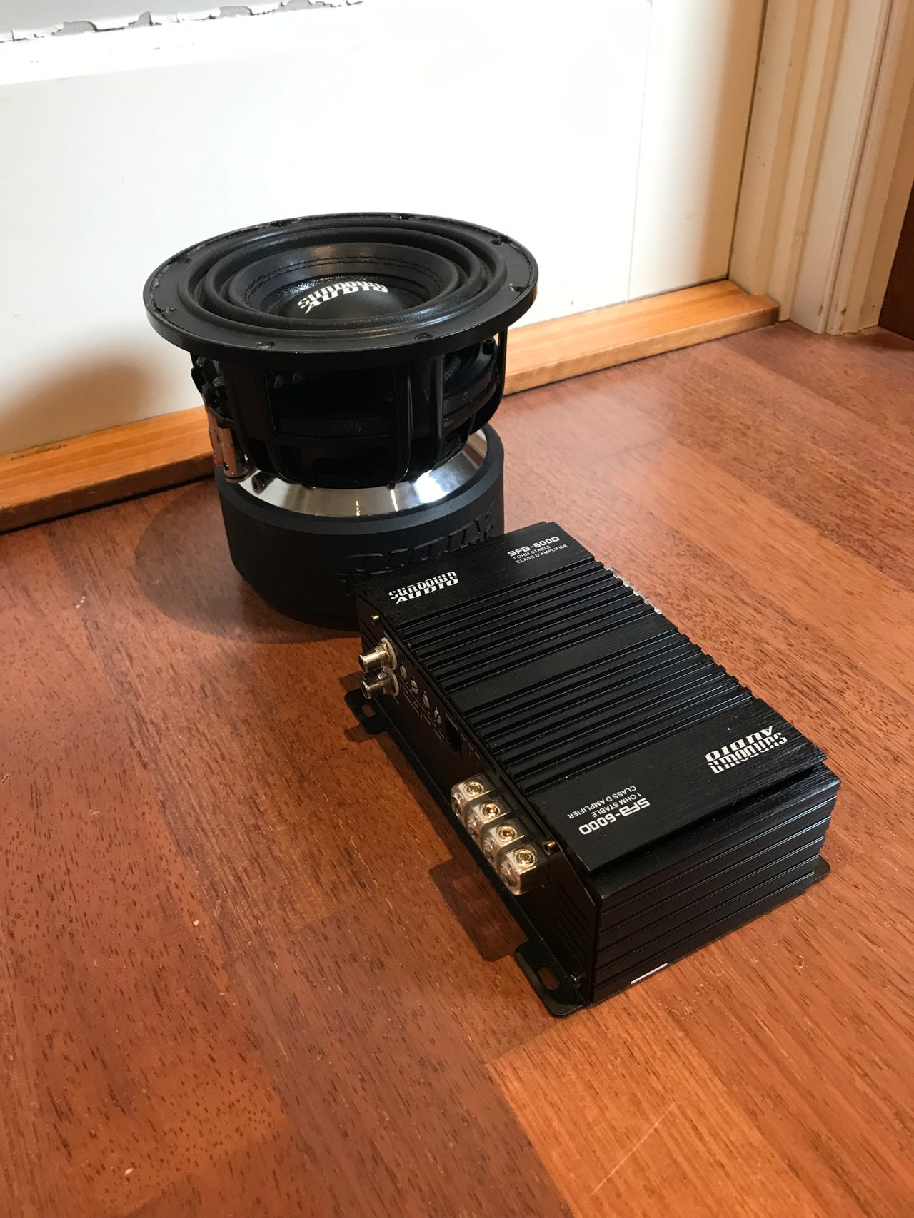 Helt Rå Sundown 1000w 6,5" Basspakke / Subwoofer element med Forsterker | FINN-torget