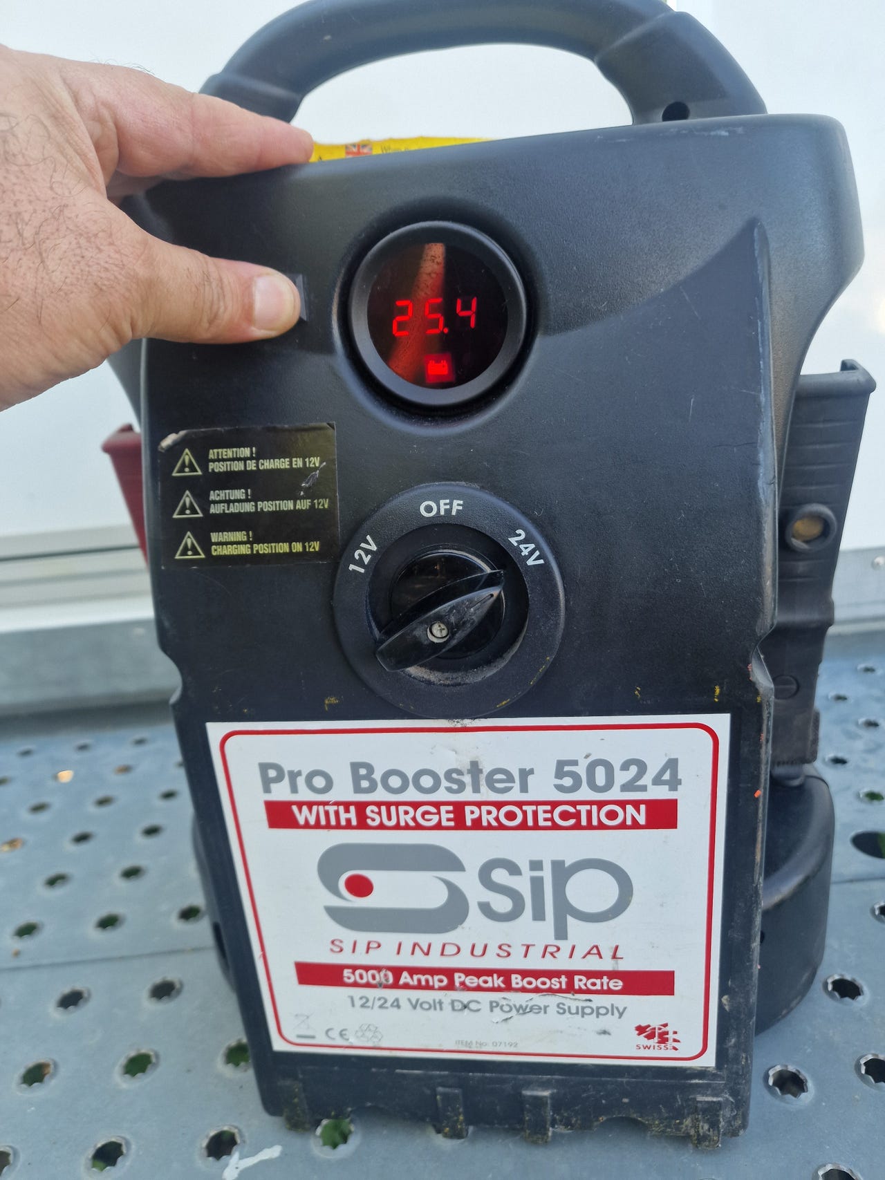 PRO BOOSTER 5024 STARTBOOSTER 12 og 24V batterier 5000A | FINN-torget